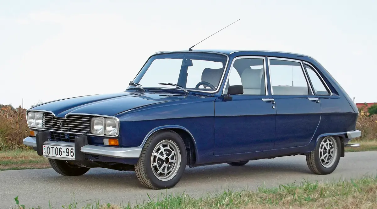 Menet: Renault R16 TX (1972) – Puhaság