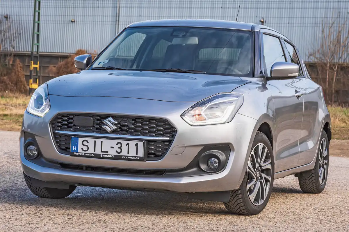 Tesztnapló: Suzuki Swift 1.2 Hybrid GLX aut. – Nyuszi ül a fűben...